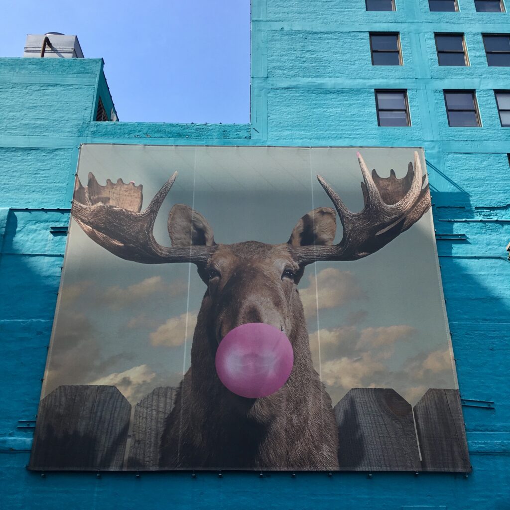 Streetart: Wabash Arts Corridor in Chicago | she is en route